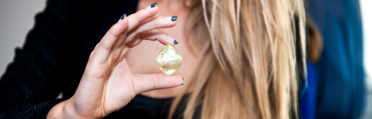 IN PICS: Rough diamond sorting and statement jewels at Forevermark ...