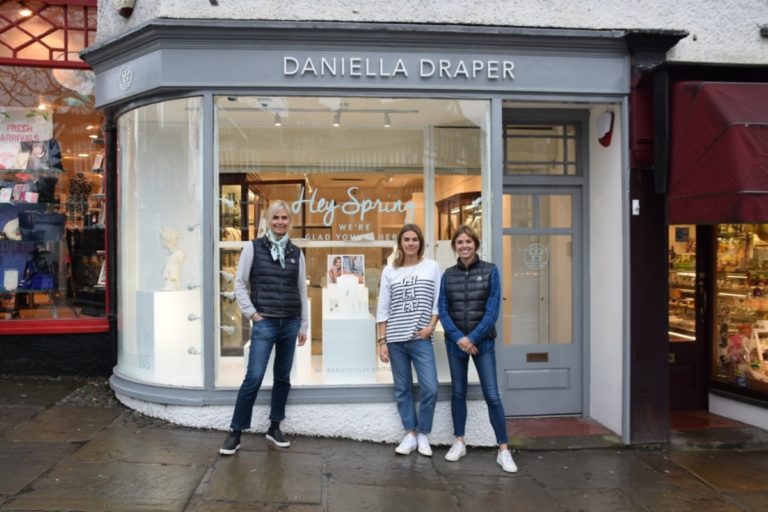 Daniella Draper pops up in Leeds ahead of Christmas trading
