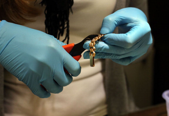 Low-cost jewellery sellers harming market with ‘toxic’ stock