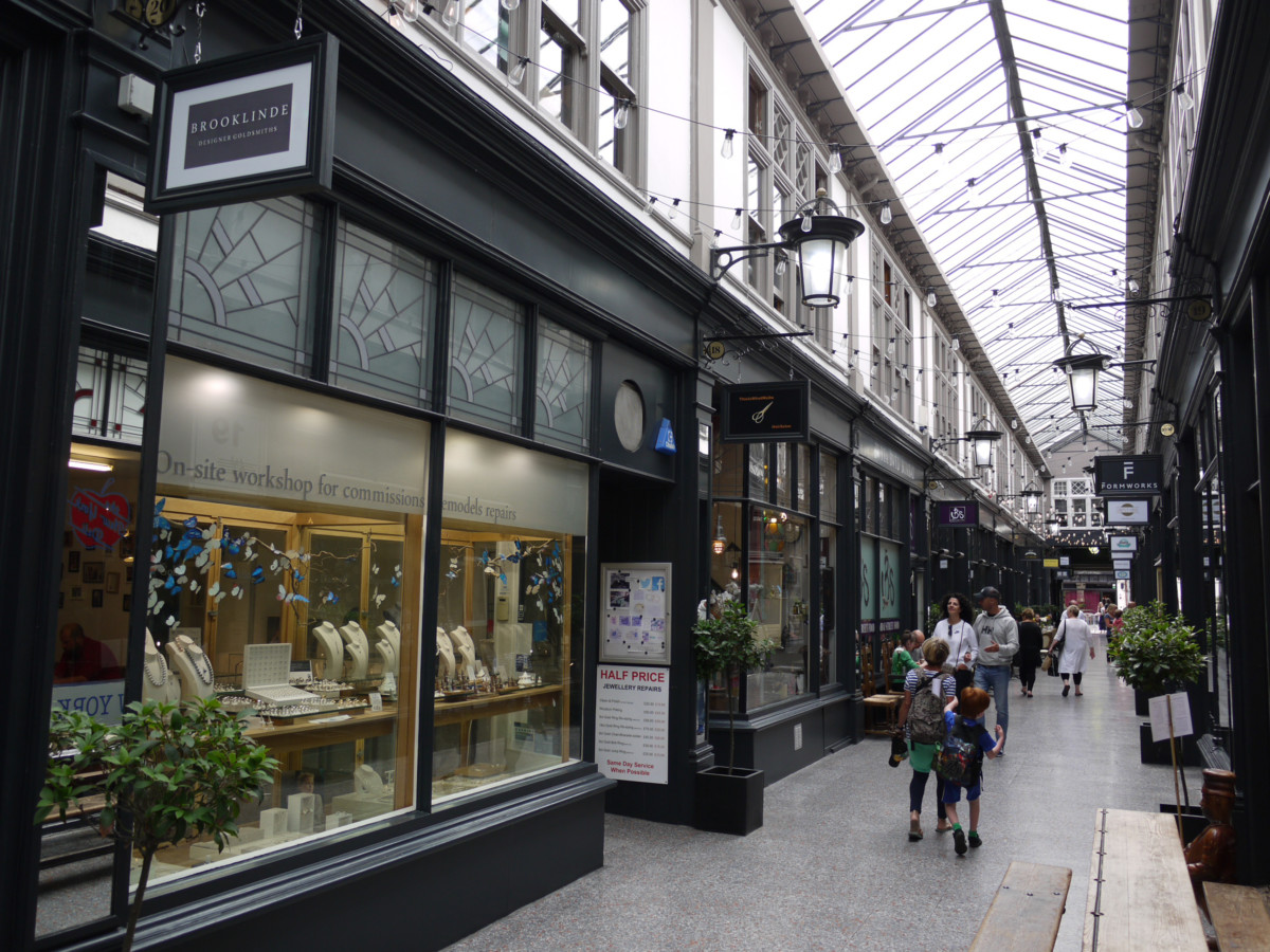Jewellers in Cardiff provide an exemplary customer experience to win ...
