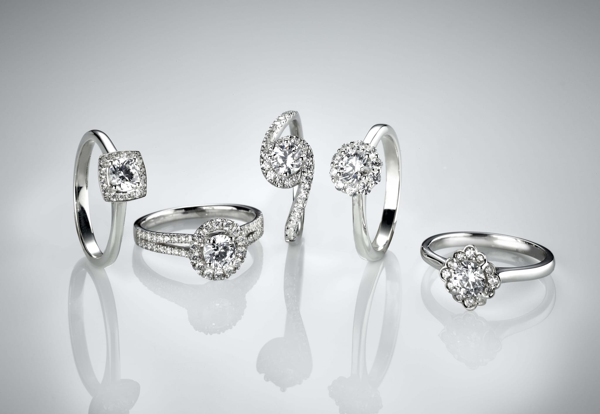 Domino Jewellery bolsters British-made diamond ring offer