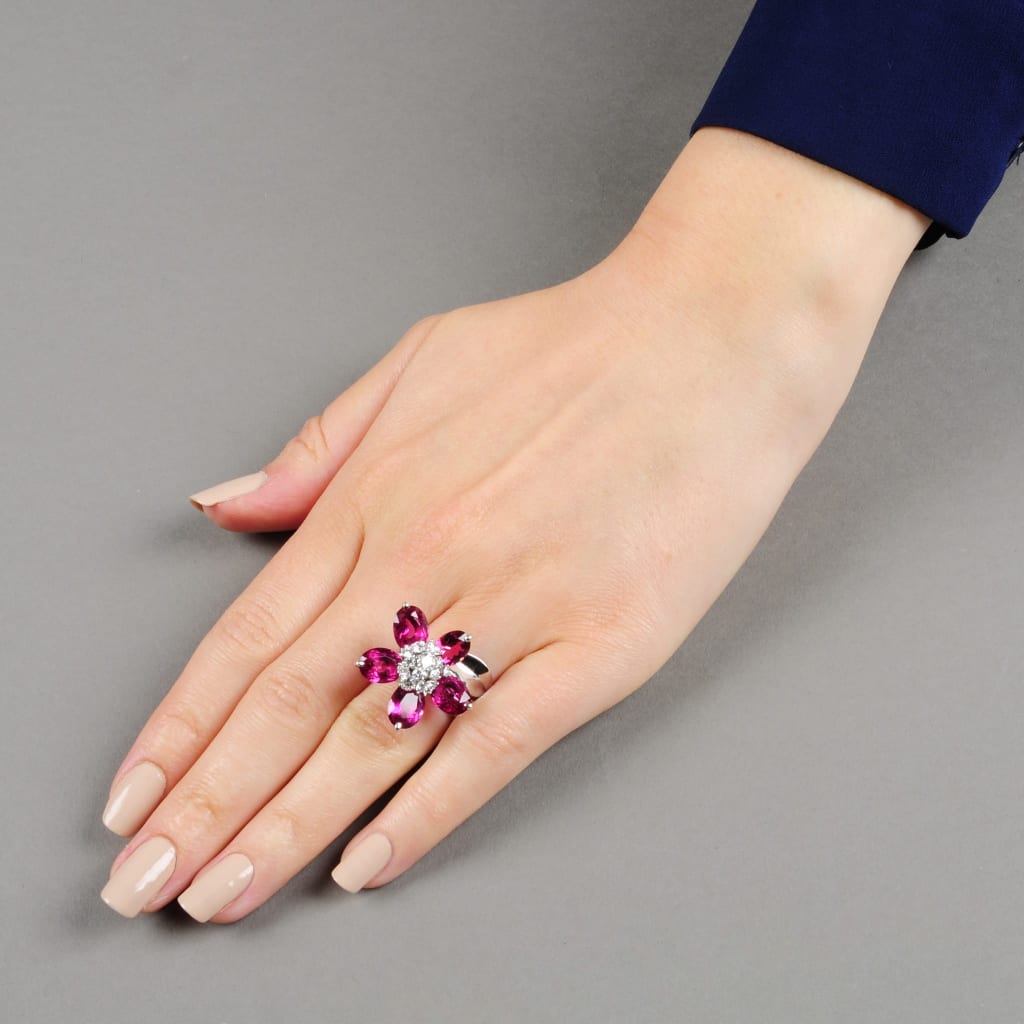 Fellows enlists models to enhance fine jewellery previews