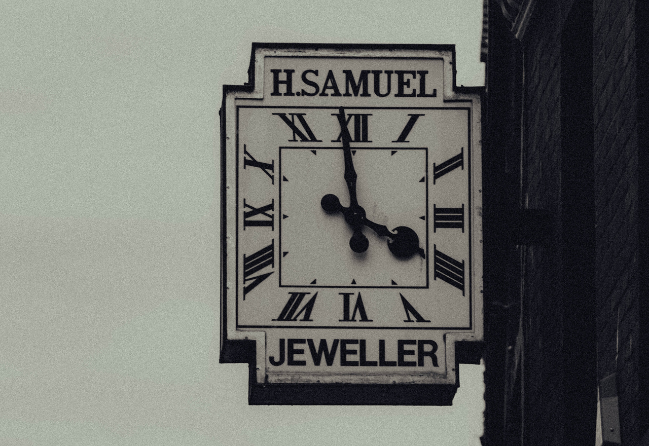 Signet Jewelers overcomes 'retail headwinds' to add £120m Q1 topline growth