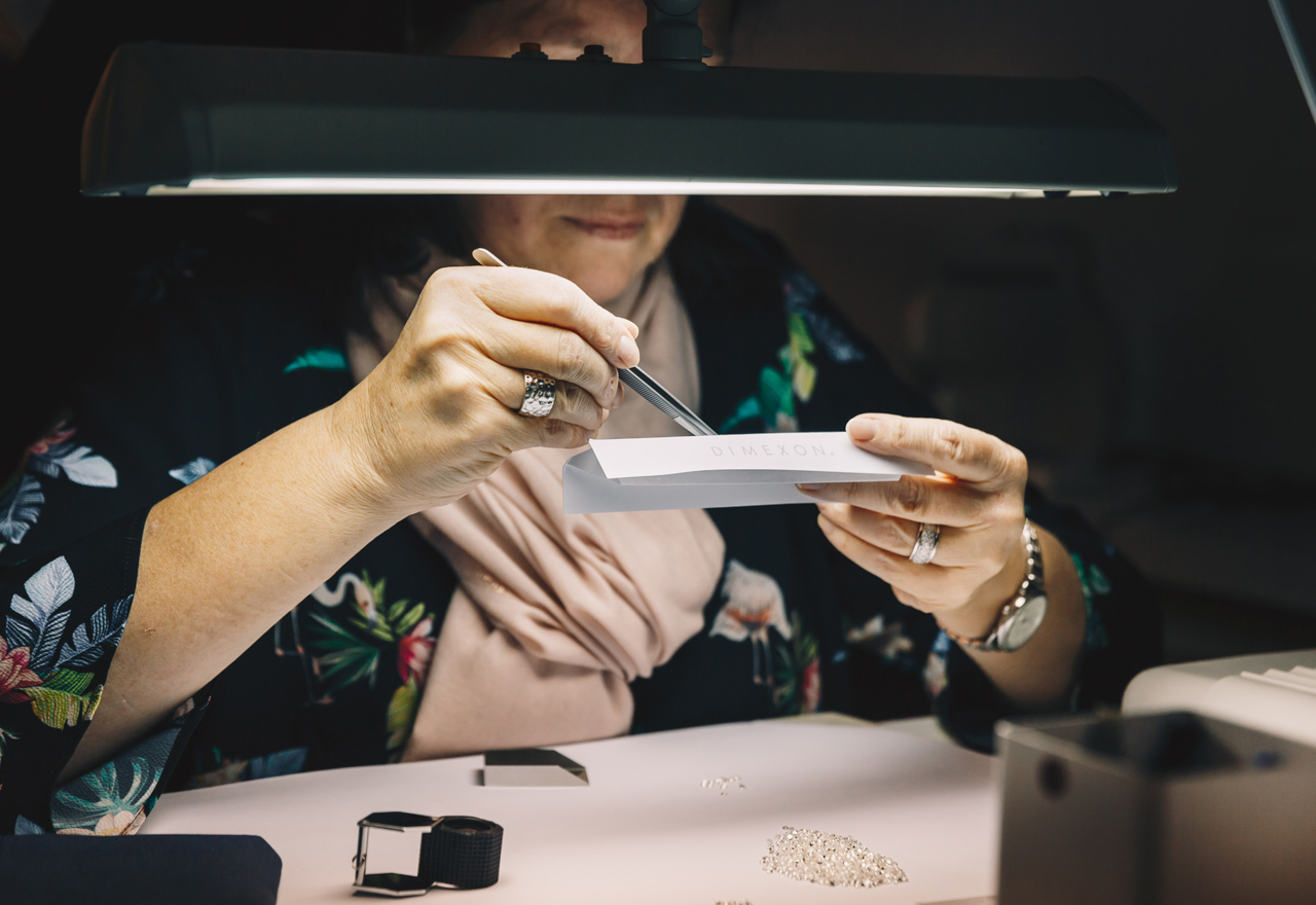 UK jewellers can see showcase of best diamond verification instruments ...