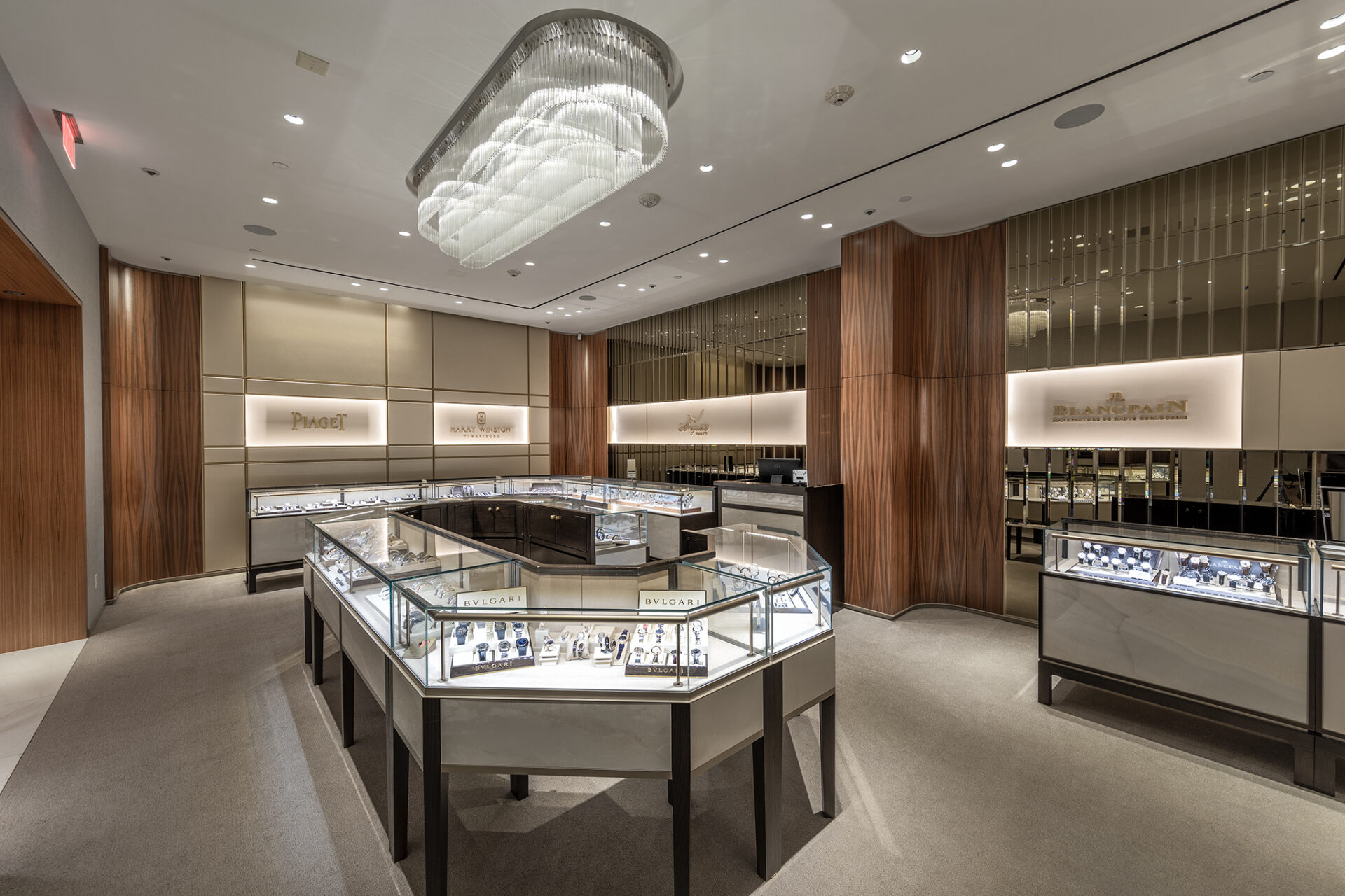 GREATEST SHOWROOMS: London Jewelers, Long Island, NY, USA