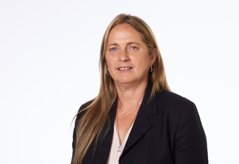 De Beers appoints Element Six chief executive