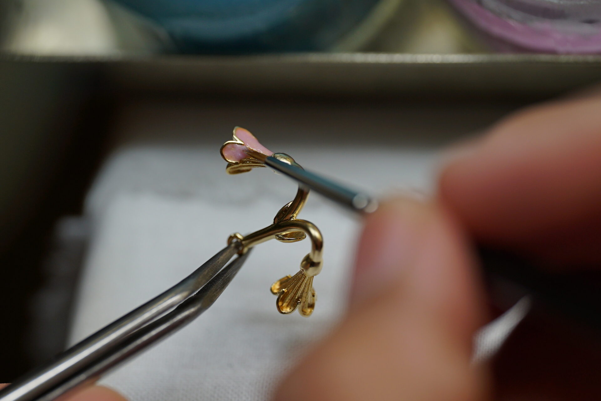 VIDEO: Fabergé launches limited edition egg objet in collaboration with ...