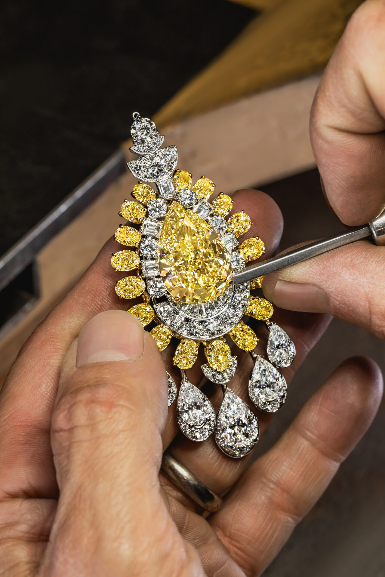 HAUTE COUTURE WEEK: Graff celebrates yellow diamonds