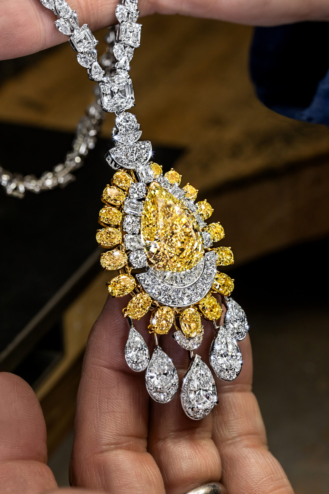HAUTE COUTURE WEEK: Graff celebrates yellow diamonds