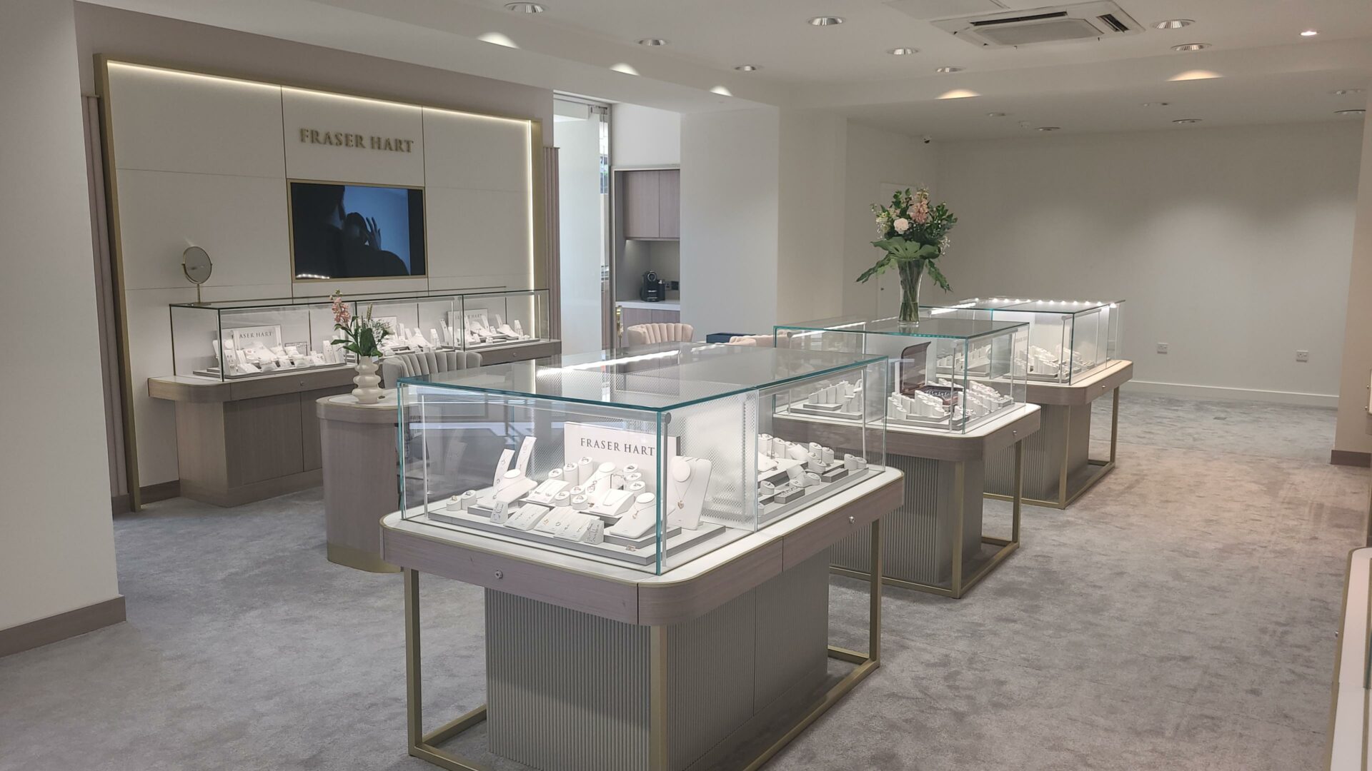 BIG RETAILER INTERVIEW: Fraser Hart