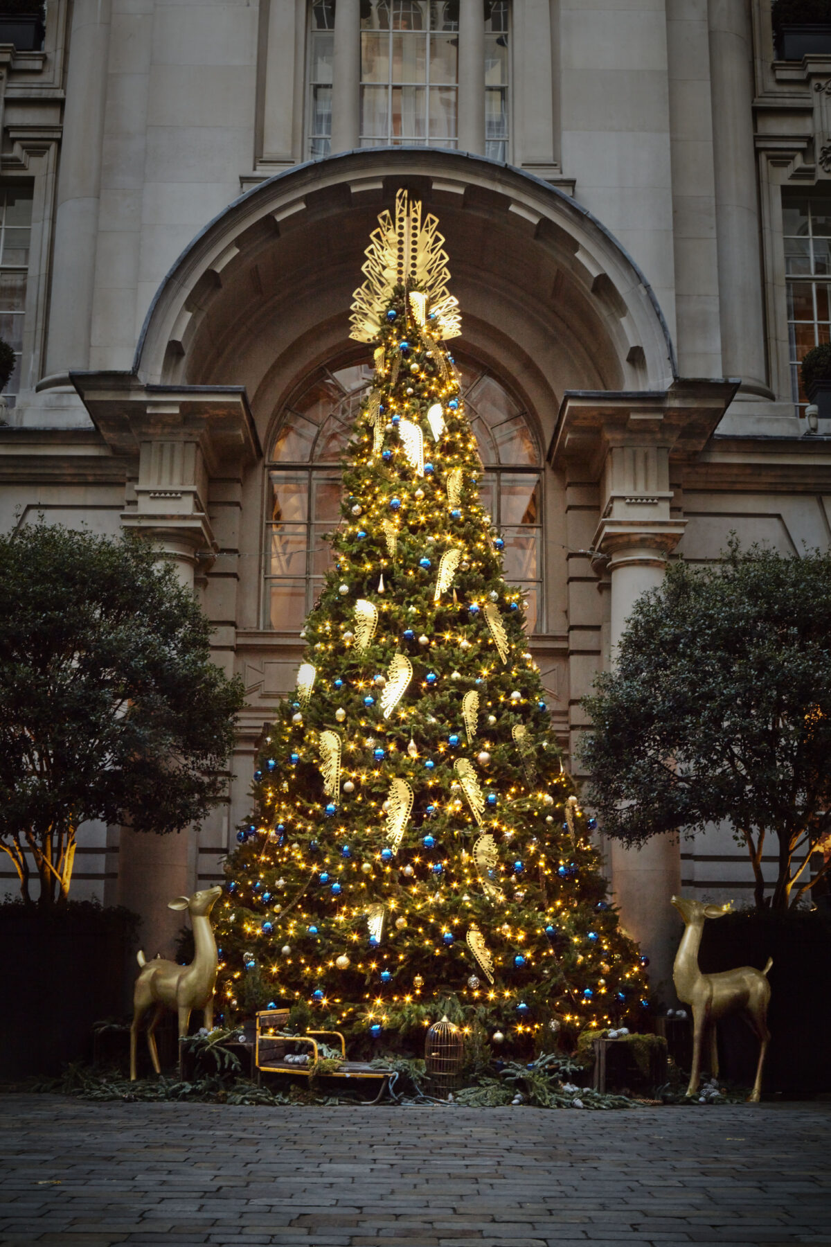 Garrard partners with London hotel for festive celebrations