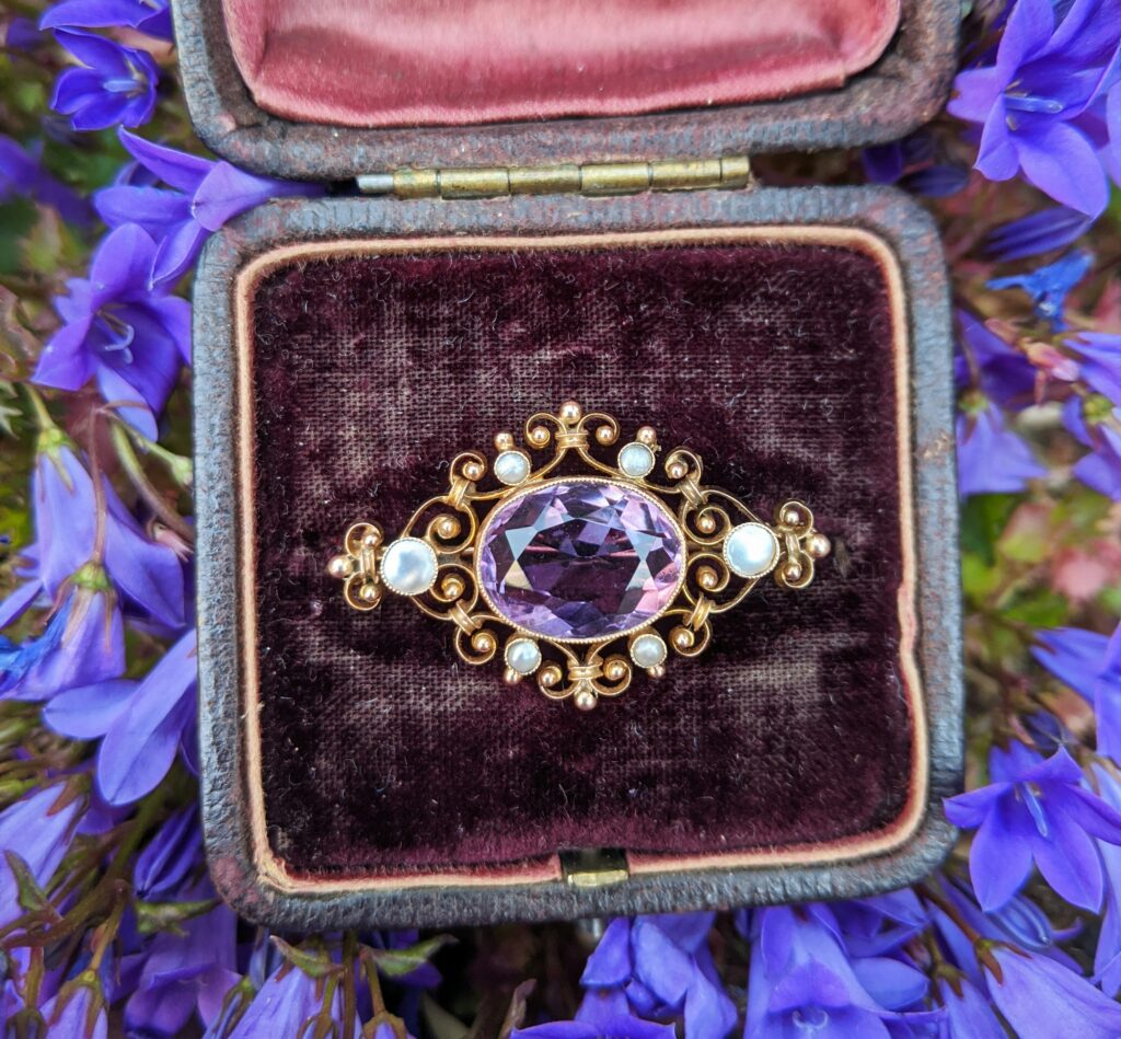 How to transform vintage jewellery into modern masterpieces