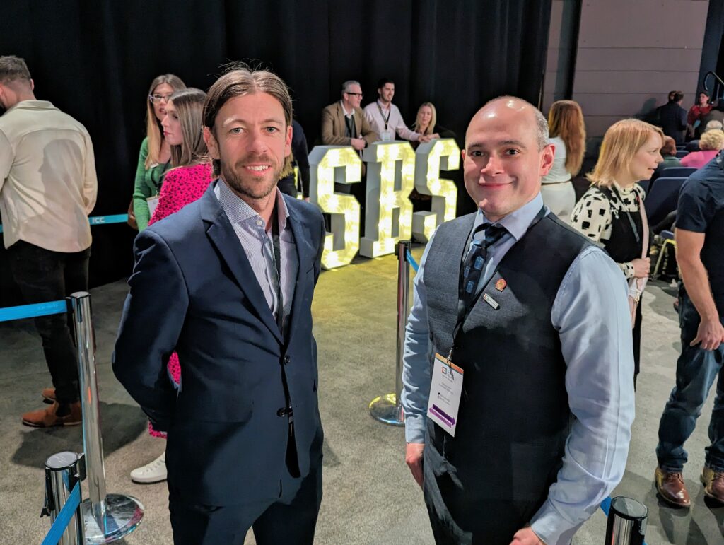 Theo Paphitis lends a hand to family jewellers