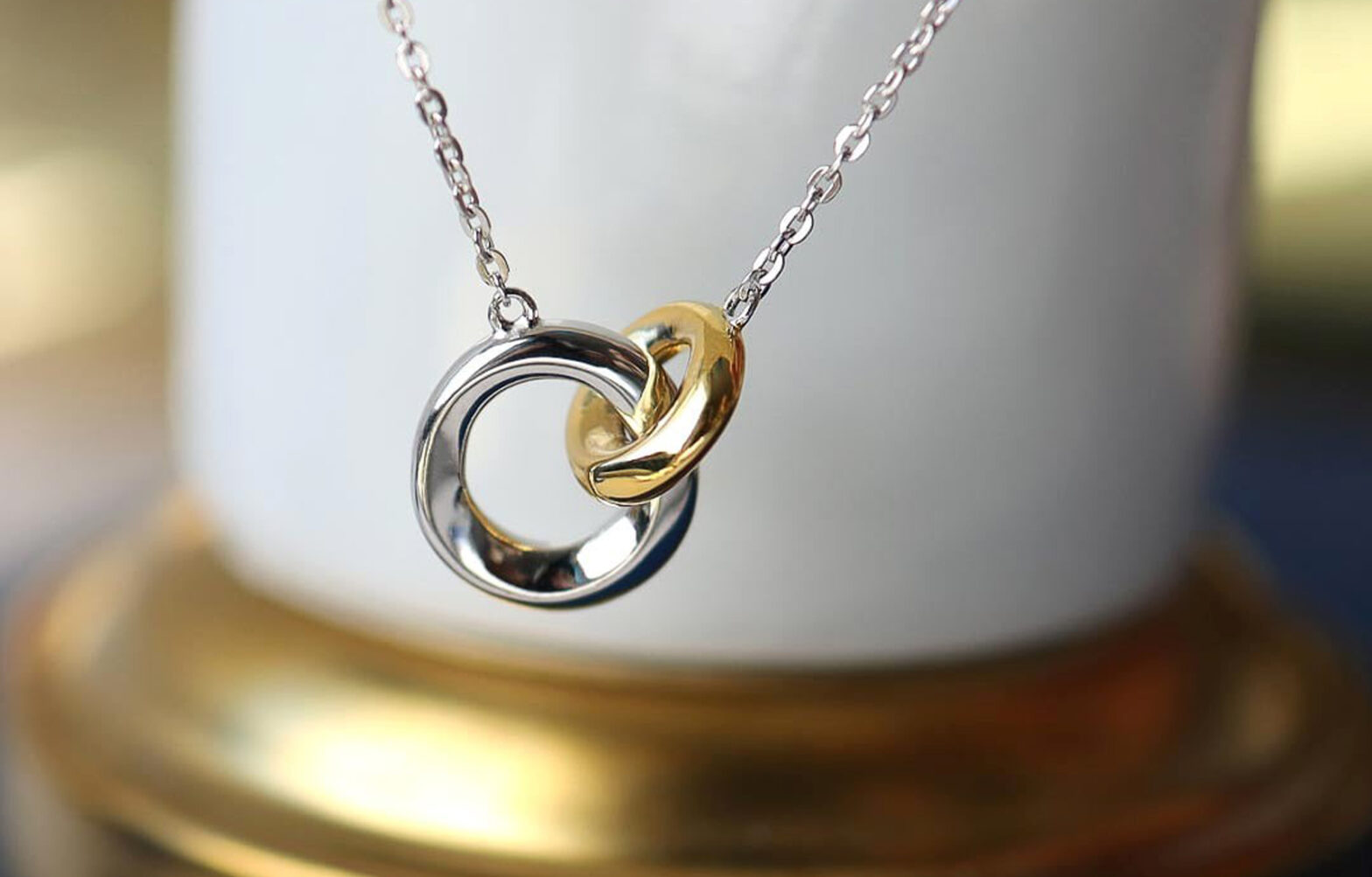 Kit Heath collaborates with Hello! magazine