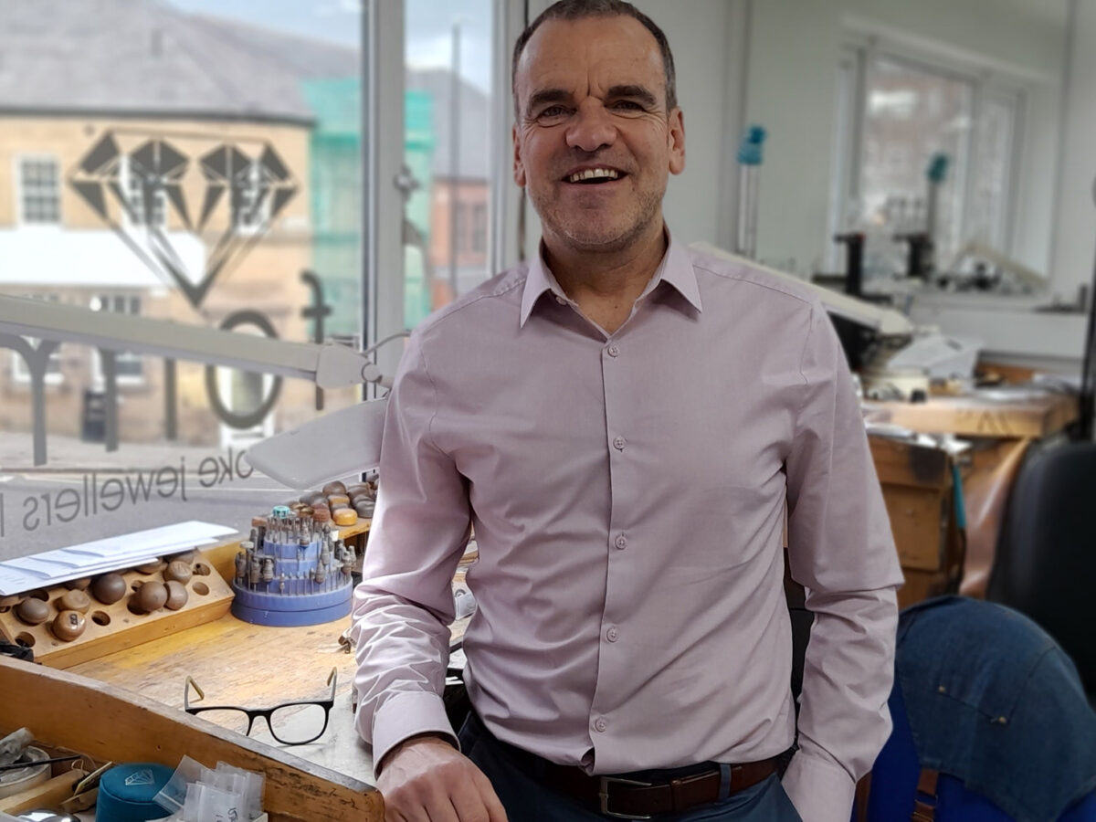Leeds jewellers celebrates 20th anniversary with year of customer rewards