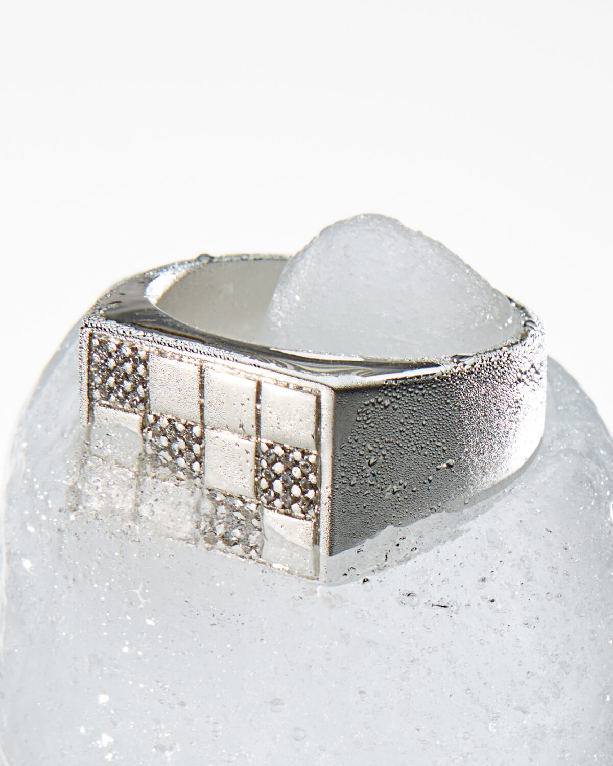 Pattaraphan launches Pre-Fall 2024 collection