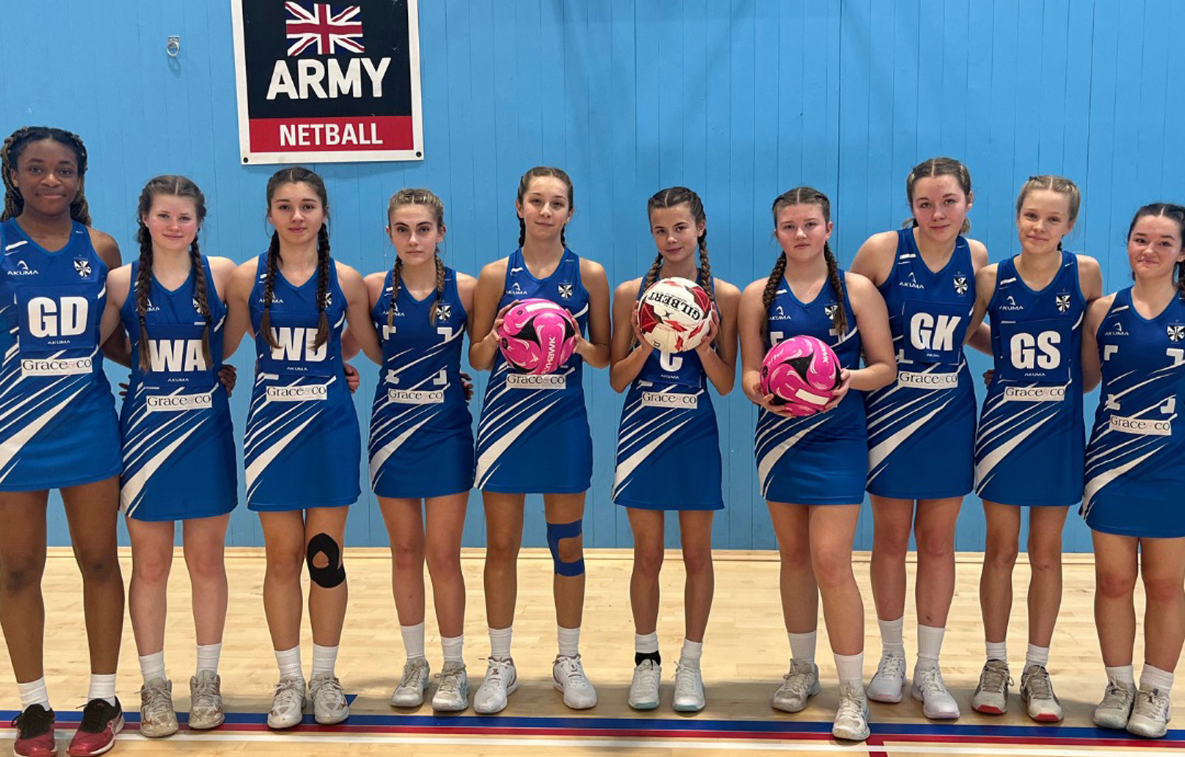 Hinckley Jeweller sponsors local school netball team