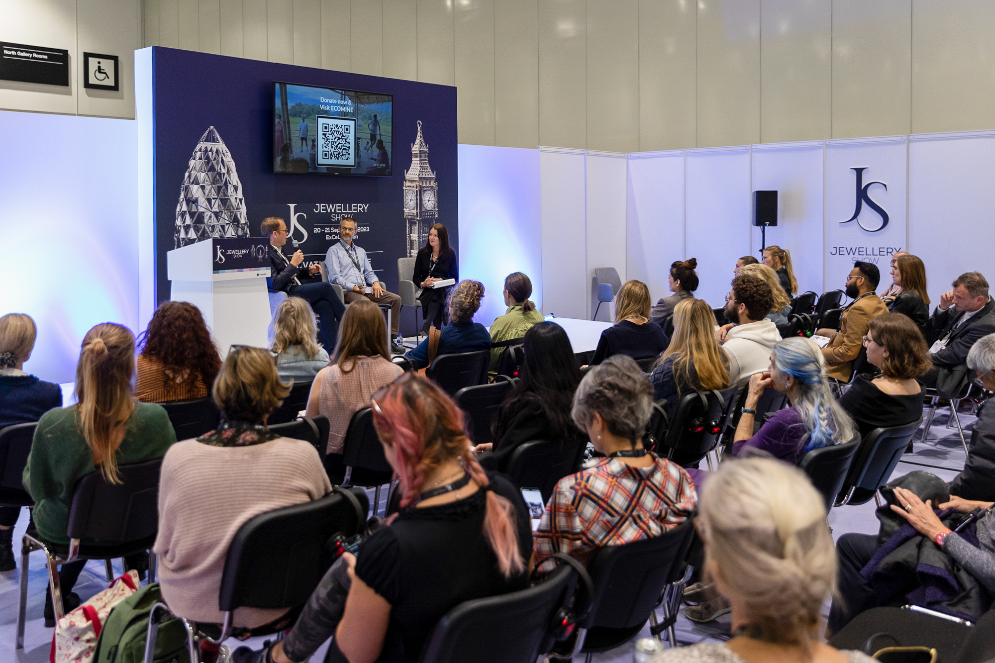 JEWELLERY SHOW: Introducing the Showcase Theatre