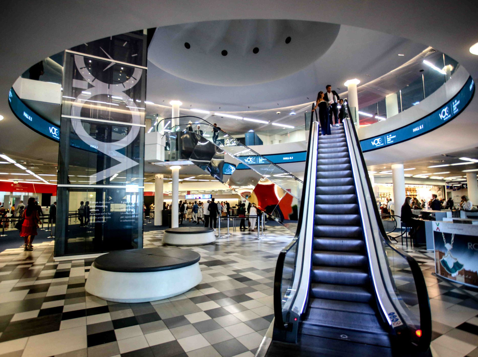 VOS offers an immersive journey into contemporary watchmaking