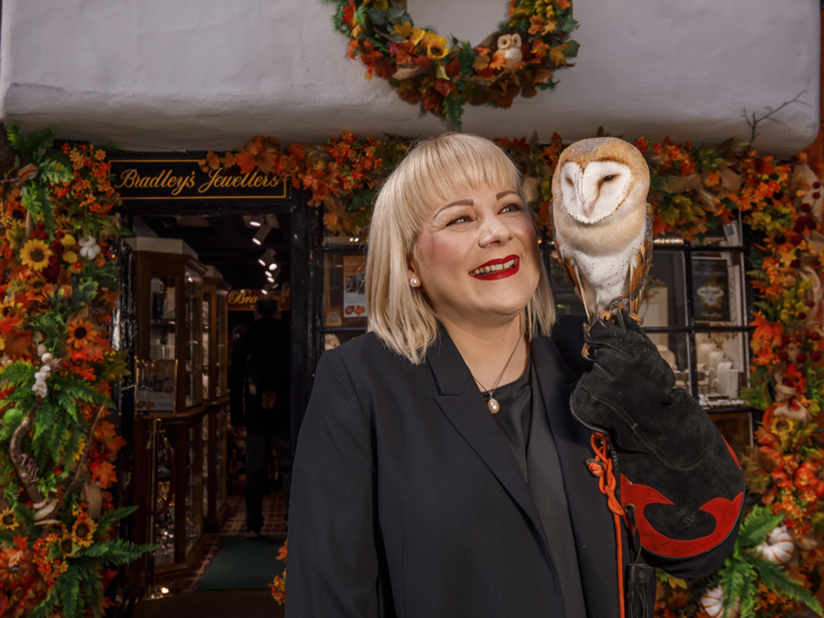 Owl-themed event brings autumn to life for Bradley’s Jewellers customers