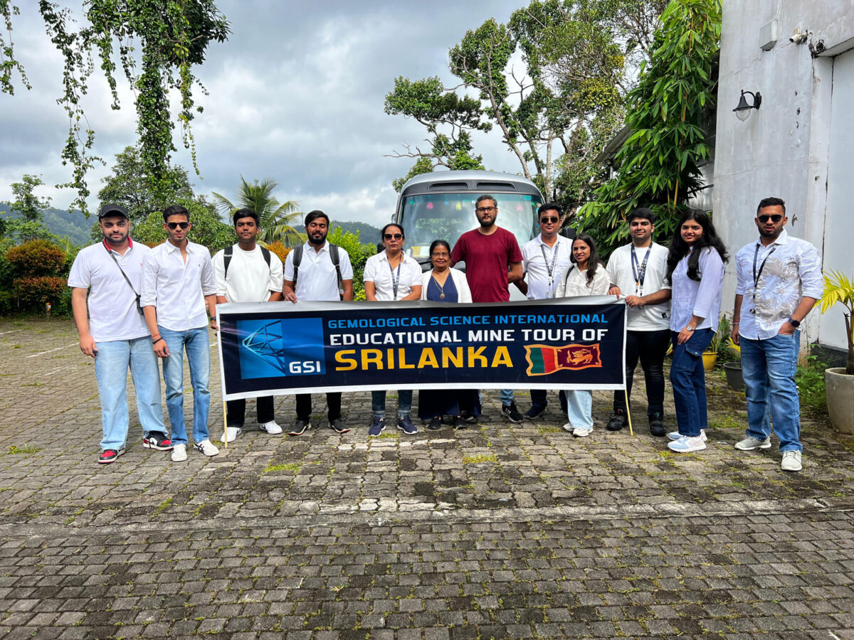 GSI hosts students at Elahera Gem Mine