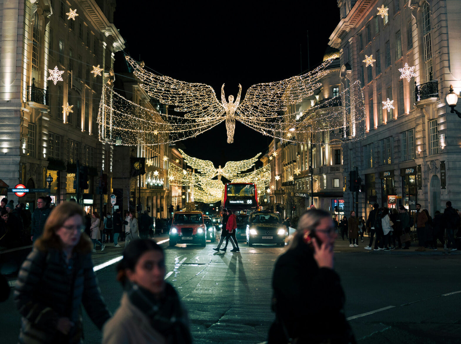 Festive shopping fails to rescue a disappointing year for footfall