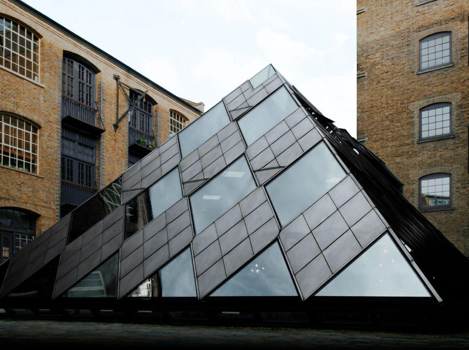 MJ Jones opens public investment round