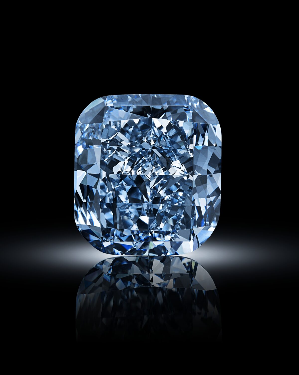 Rare $20m Mediterranean blue diamond to be auctioned