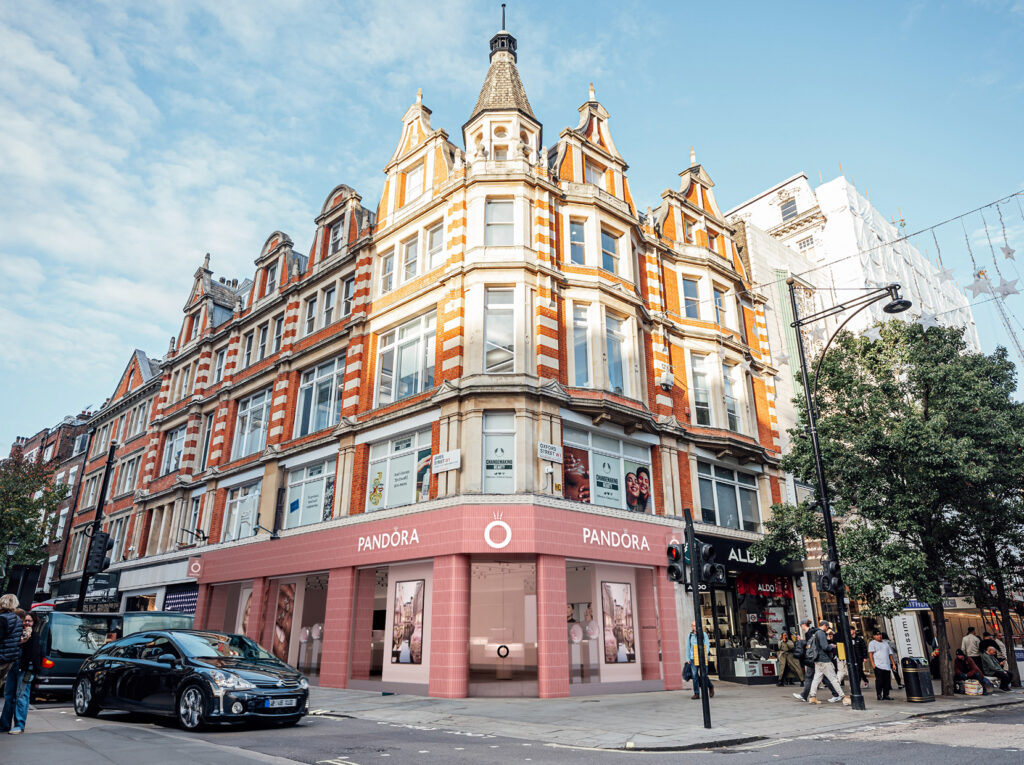 Pandora expands with new Oxford Street location