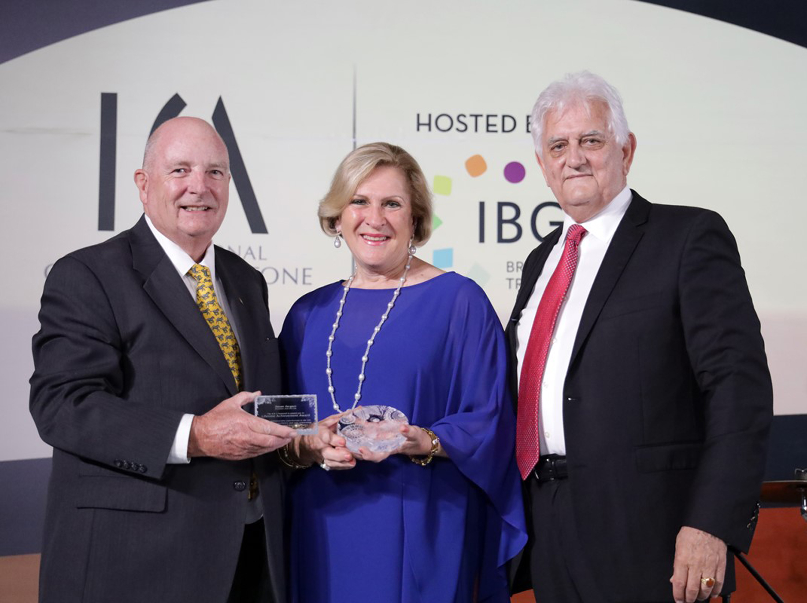 GIA CEO accepts ICA Lifetime Award ahead of retirement