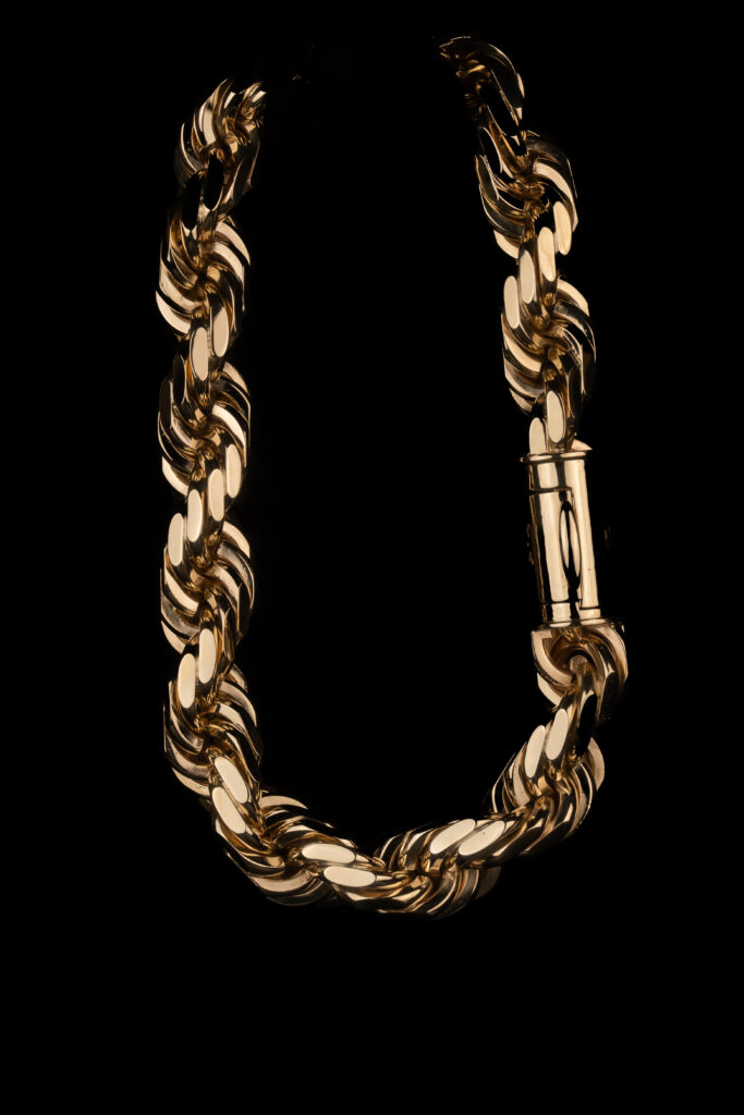 LB Jewellers presents world's first 3.2kg diamond-cut rope chain